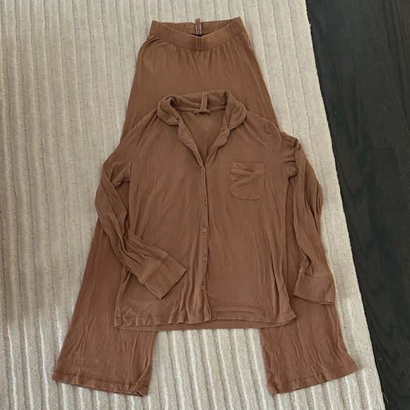 SKIMS | Intimates & Sleepwear | Skims Copper Buttonup Pajama Set | Poshmark